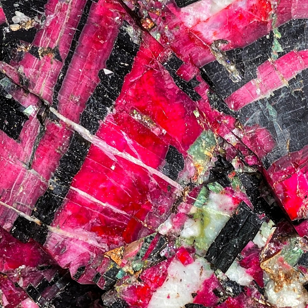 Eudialyte: A Rare Gem with Natural Beauty and Healing Power!