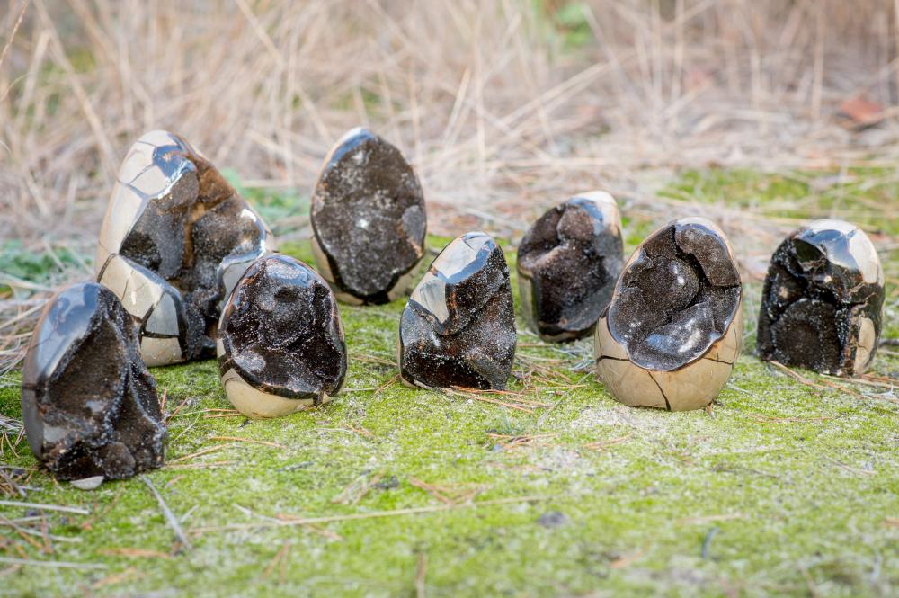 Septarian (Dragon Stone) Meaning and Spiritual Properties